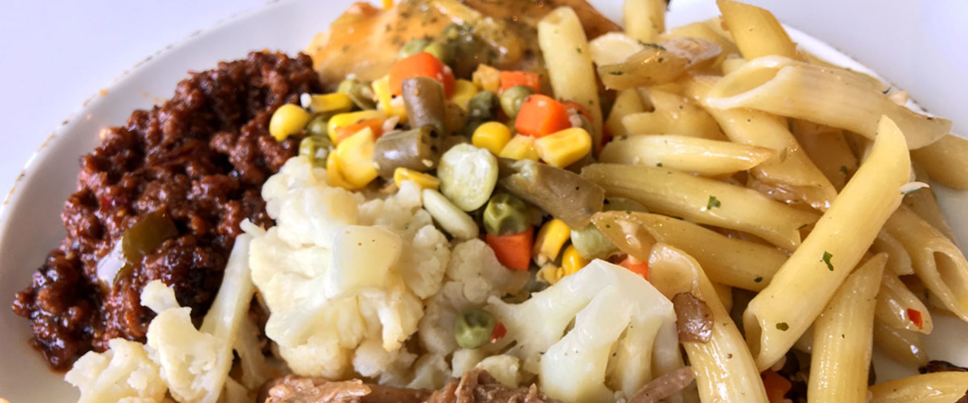 Exploring the Culinary Delights at Aloha Tower Marketplace