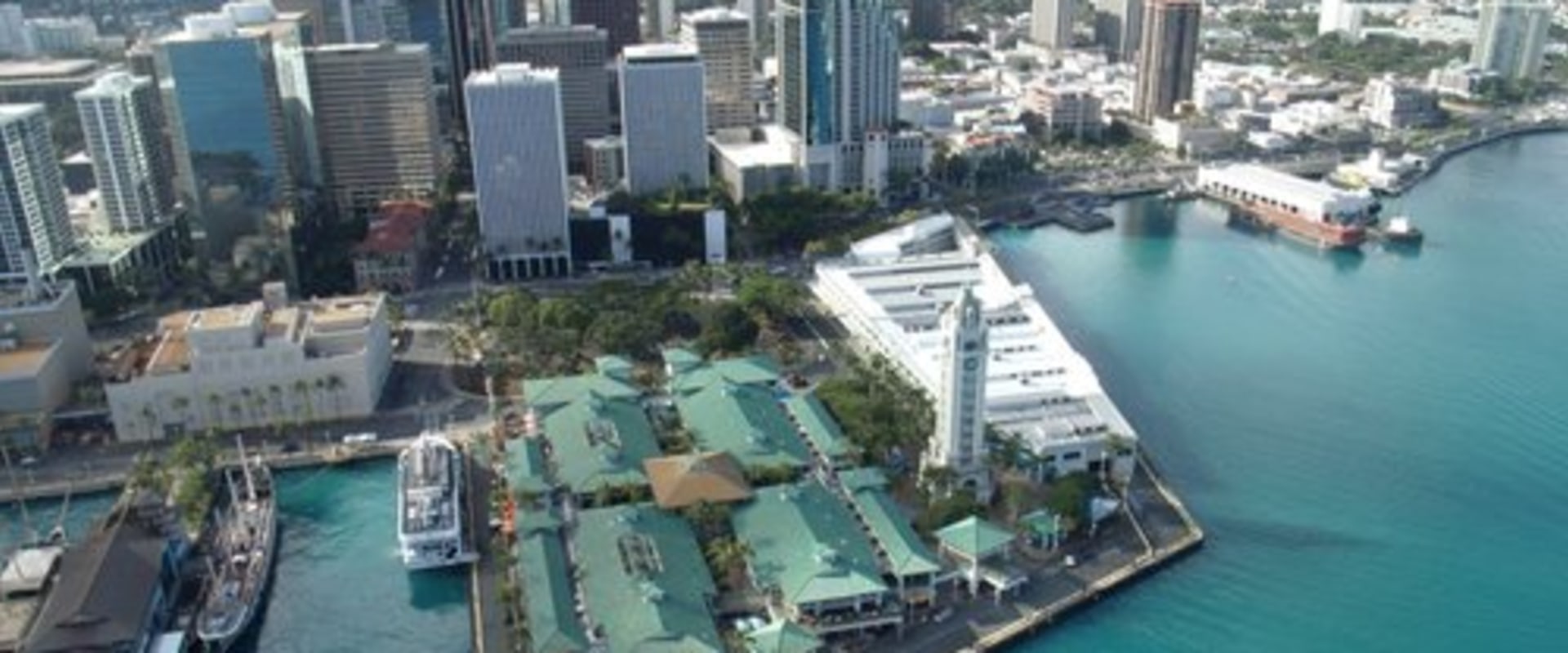 The Ultimate Guide to Getting to and from Aloha Tower Marketplace